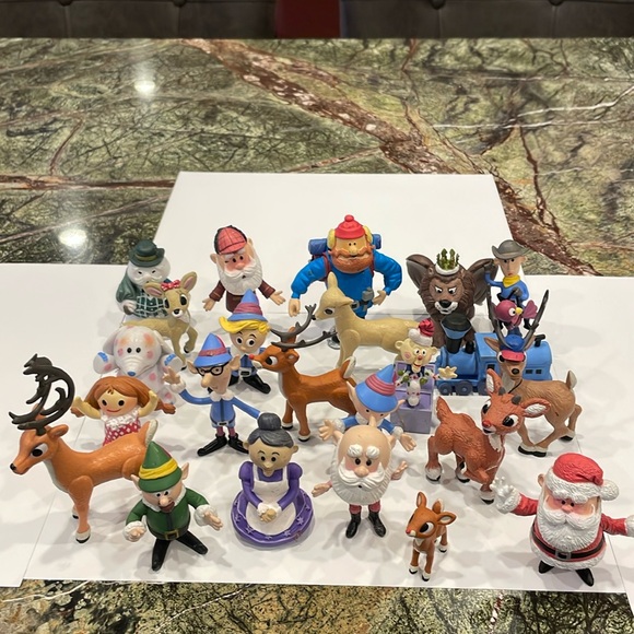 Forever Fun | Holiday | Forever Fun Figurine Set Of 23 Figures Misfit ...